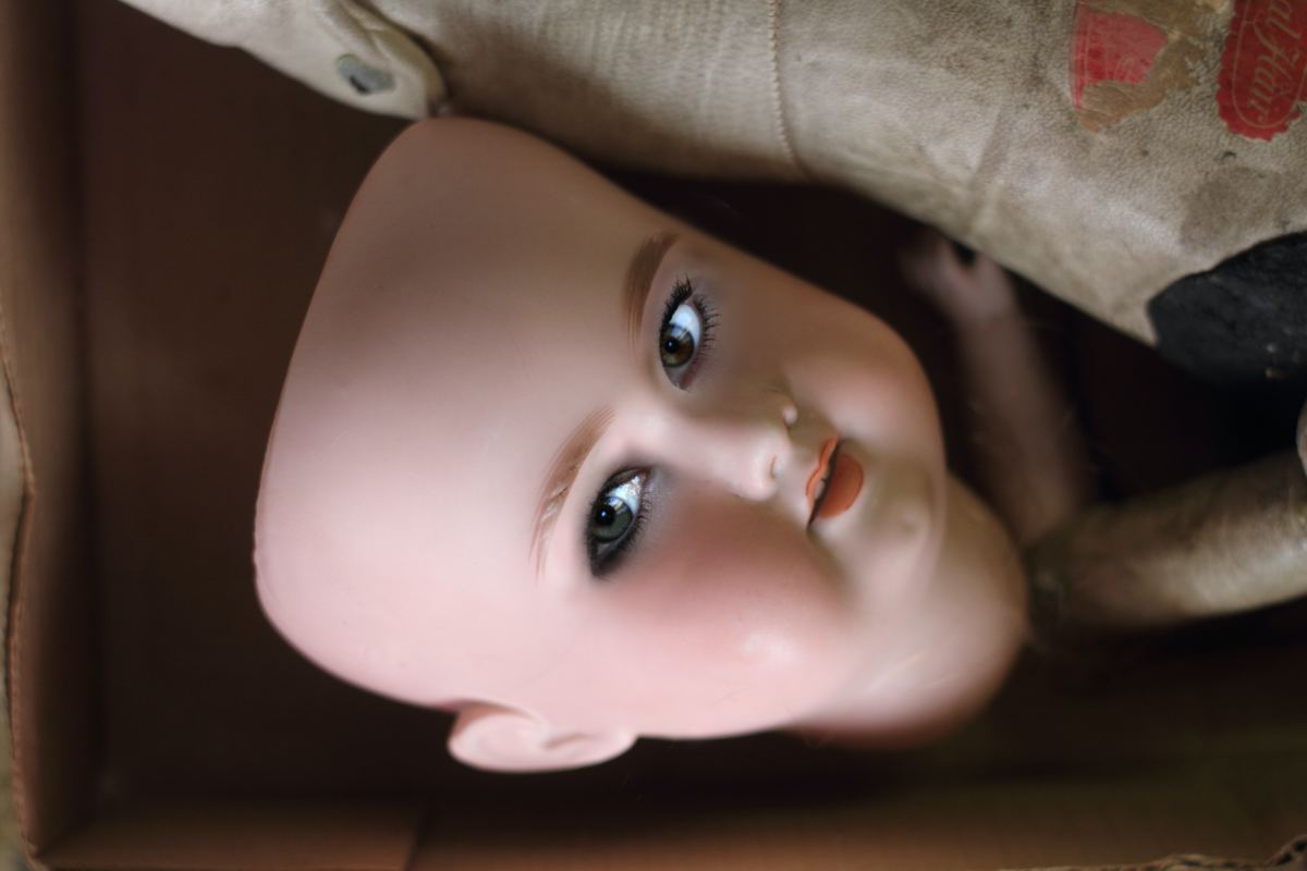 Woman Believes This Photo Is Proof Her Mom’s Cabbage Patch Doll Is ...