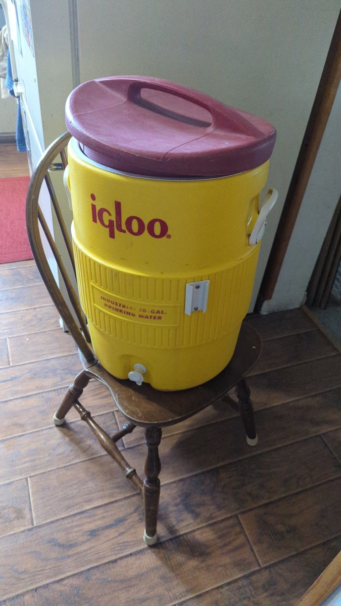 Igloo Cleaning - When it's Time to Get the Mud Off - HubPages