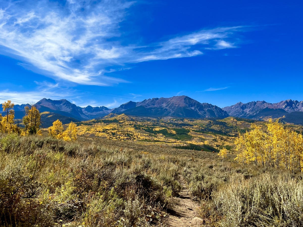 11 Easy Walks and Hikes to See Fall Colors in Colorado - HubPages