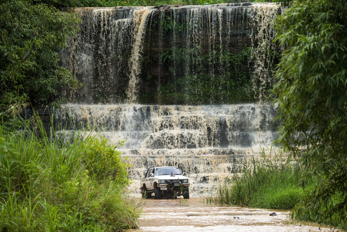 Dad and 12 Year Old Daughter Trapped in Car Fall Off of Waterfall in ...