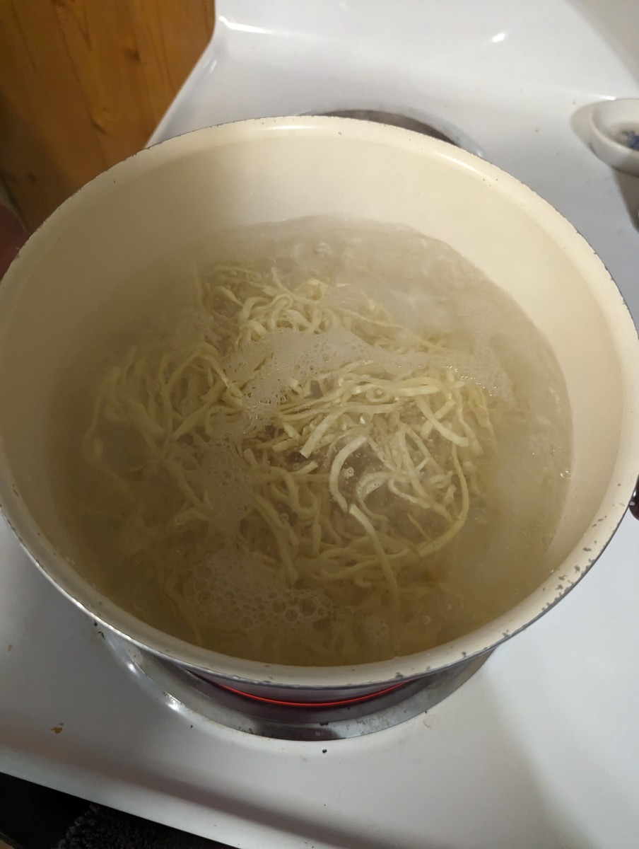 Spaetzle Noodles - Cooking and Cheesing - HubPages