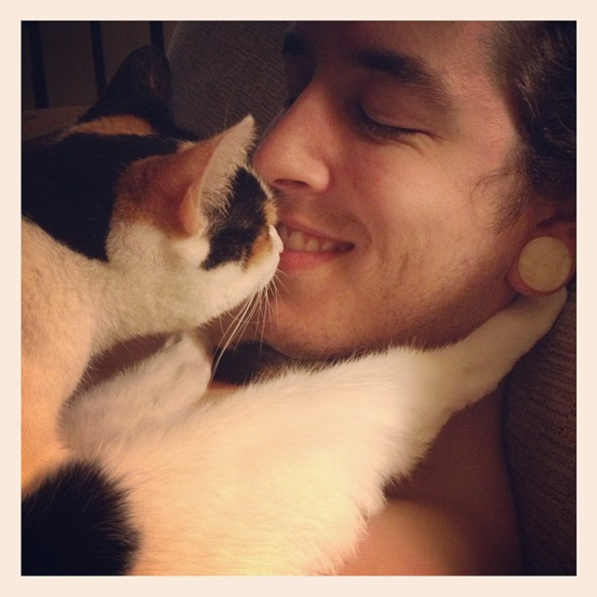 Long Distance Relationship: How to Cope with Loneliness - HubPages