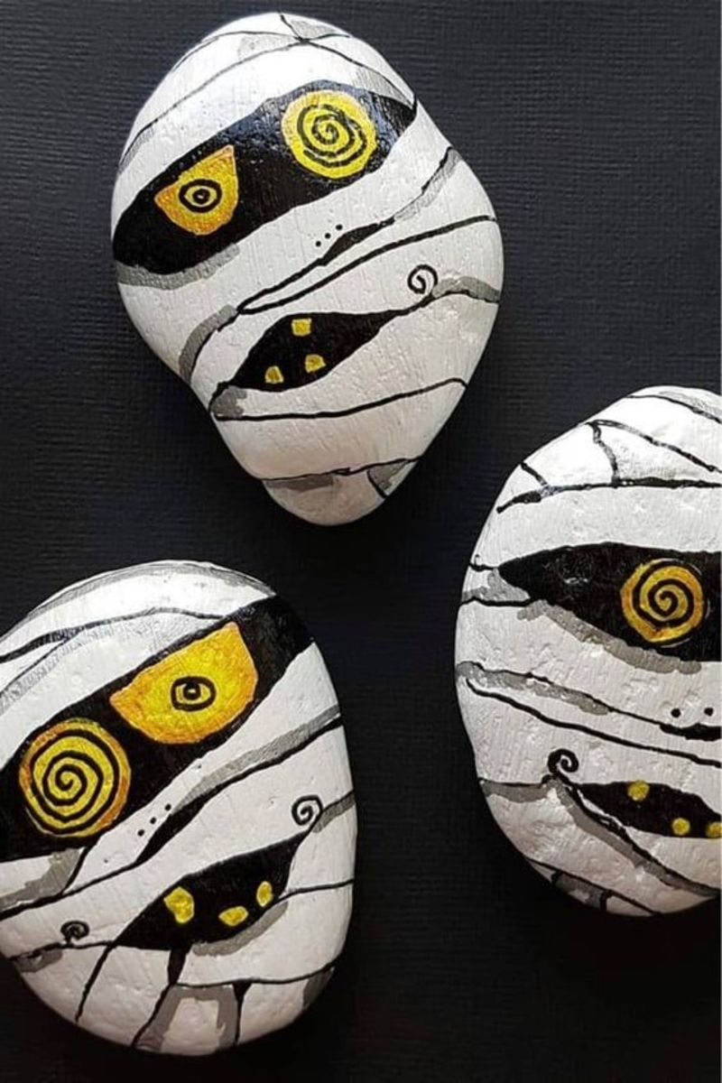 60+ Spooktastic Halloween Rock Painting Ideas - HubPages