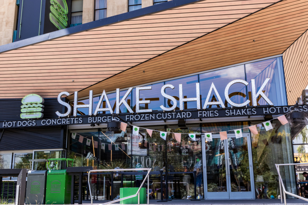 Shake Shack's New Menu Items Are Everything and More - Delishably News