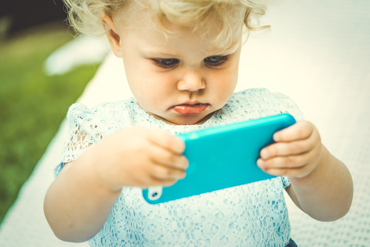 Baby Hijacks Recording Phone and It’s the Cutest Footage Ever ...