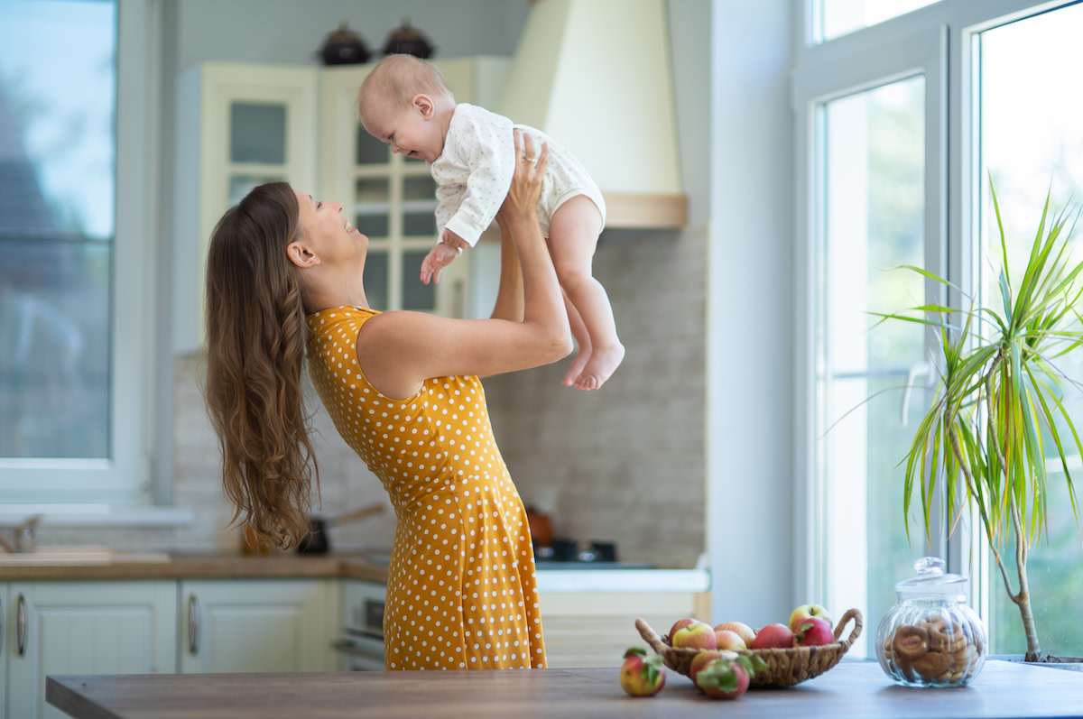 Mom Turns Lazy Susan Into a ‘Ride’ for Infant and It’s Too Cute ...