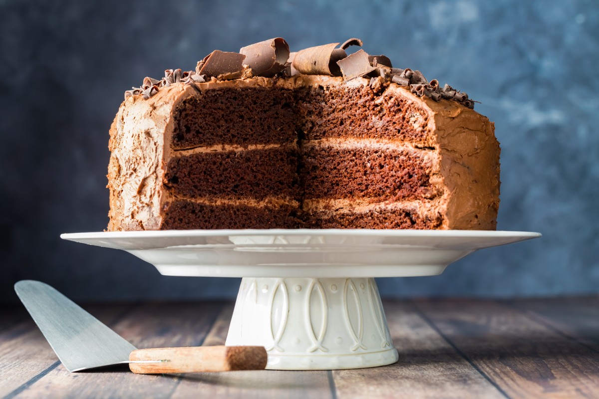 Mom's Hack for Triple Layer Cake Is Nothing Short of Brilliant ...