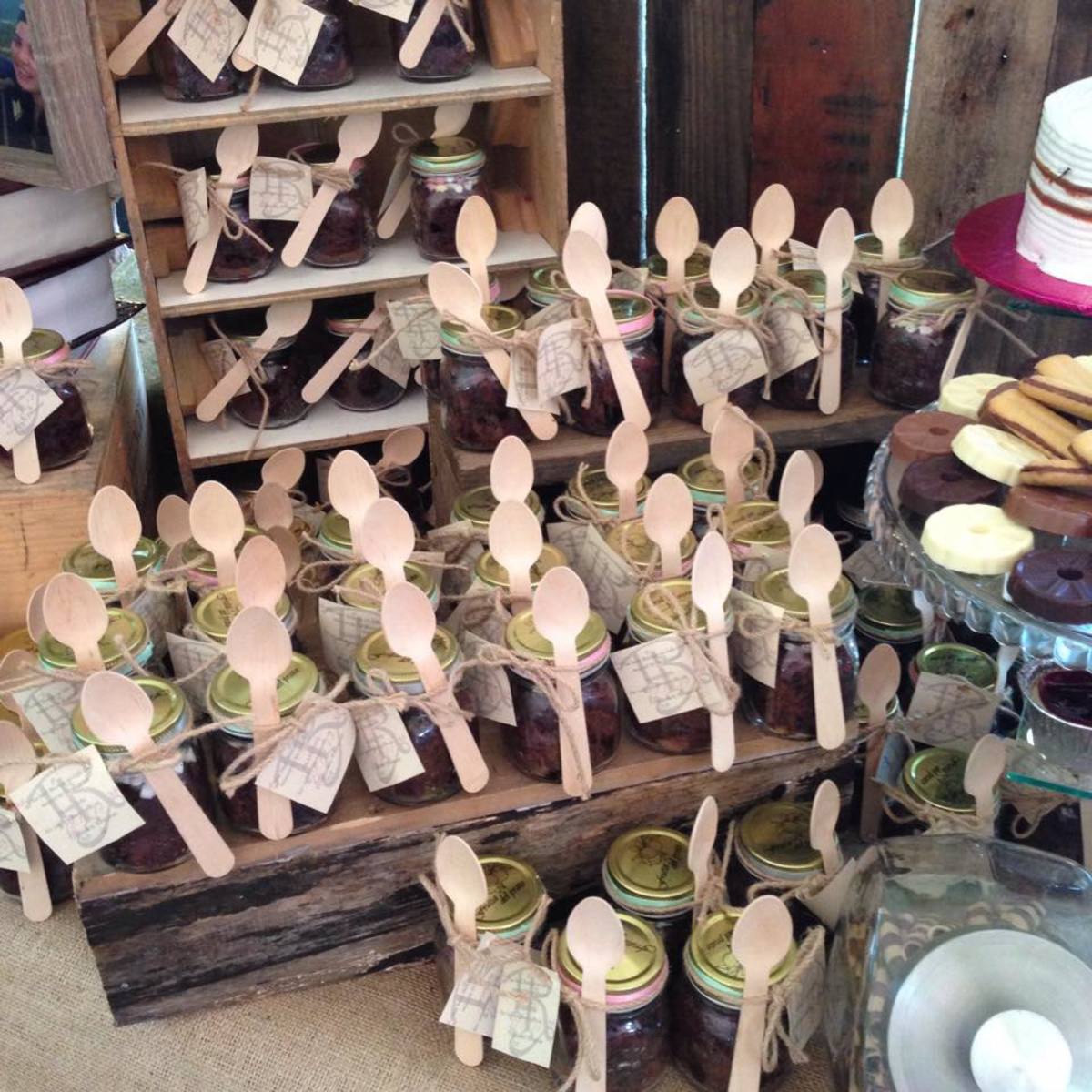 How to Create a Rustic Dessert Table - HubPages