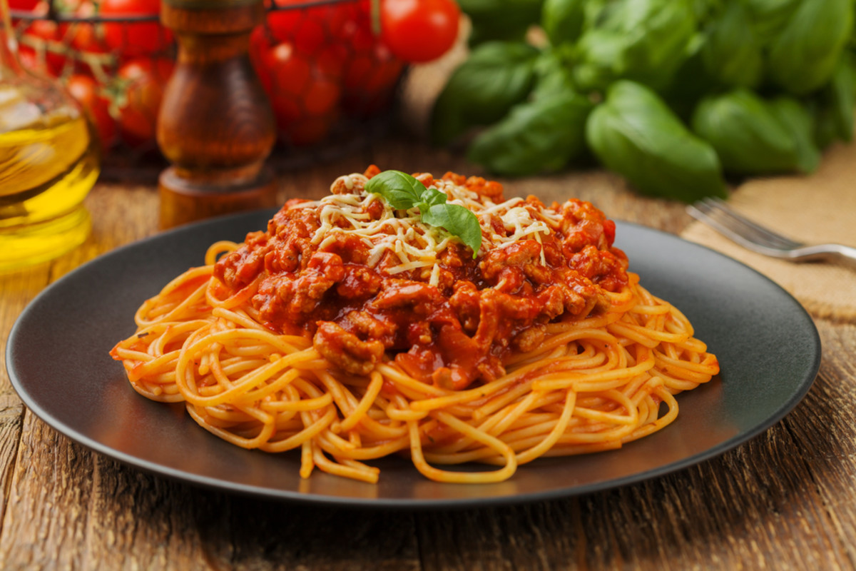 Woman's Odd Spin on Spaghetti Has People Losing It - Delishably News