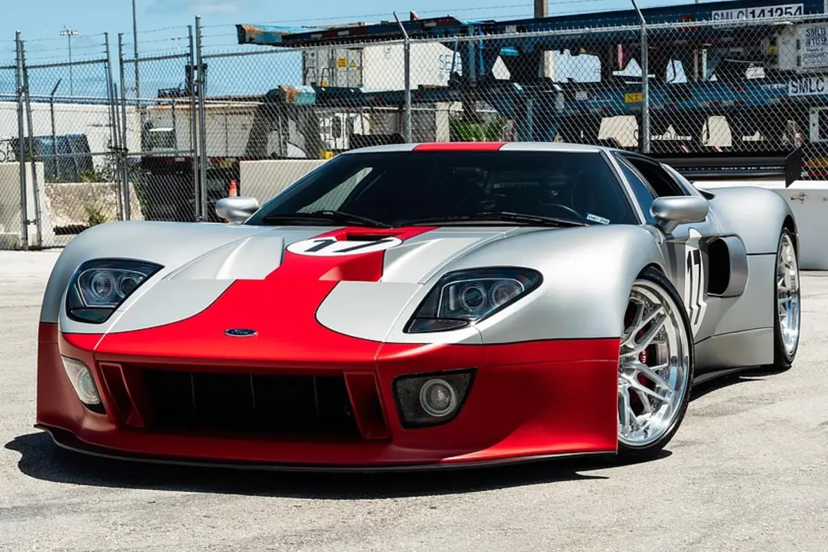 This Ford GT Looks Incredible With A Carbon Fibre Widebody - HubPages