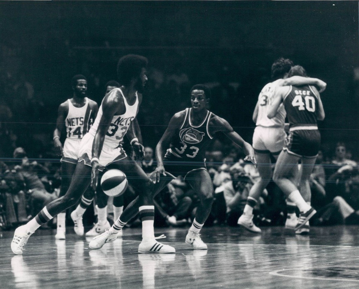 25 Greatest Afros in NBA History - HubPages