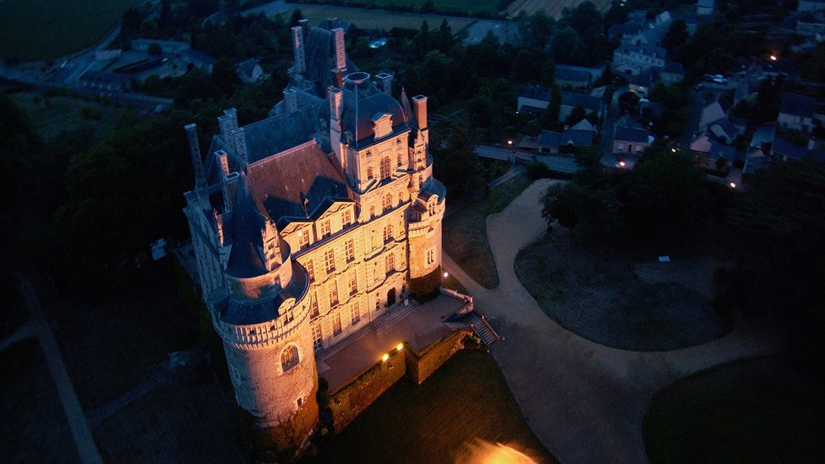 Top 5 Haunted Places You Must Visit in France - HubPages