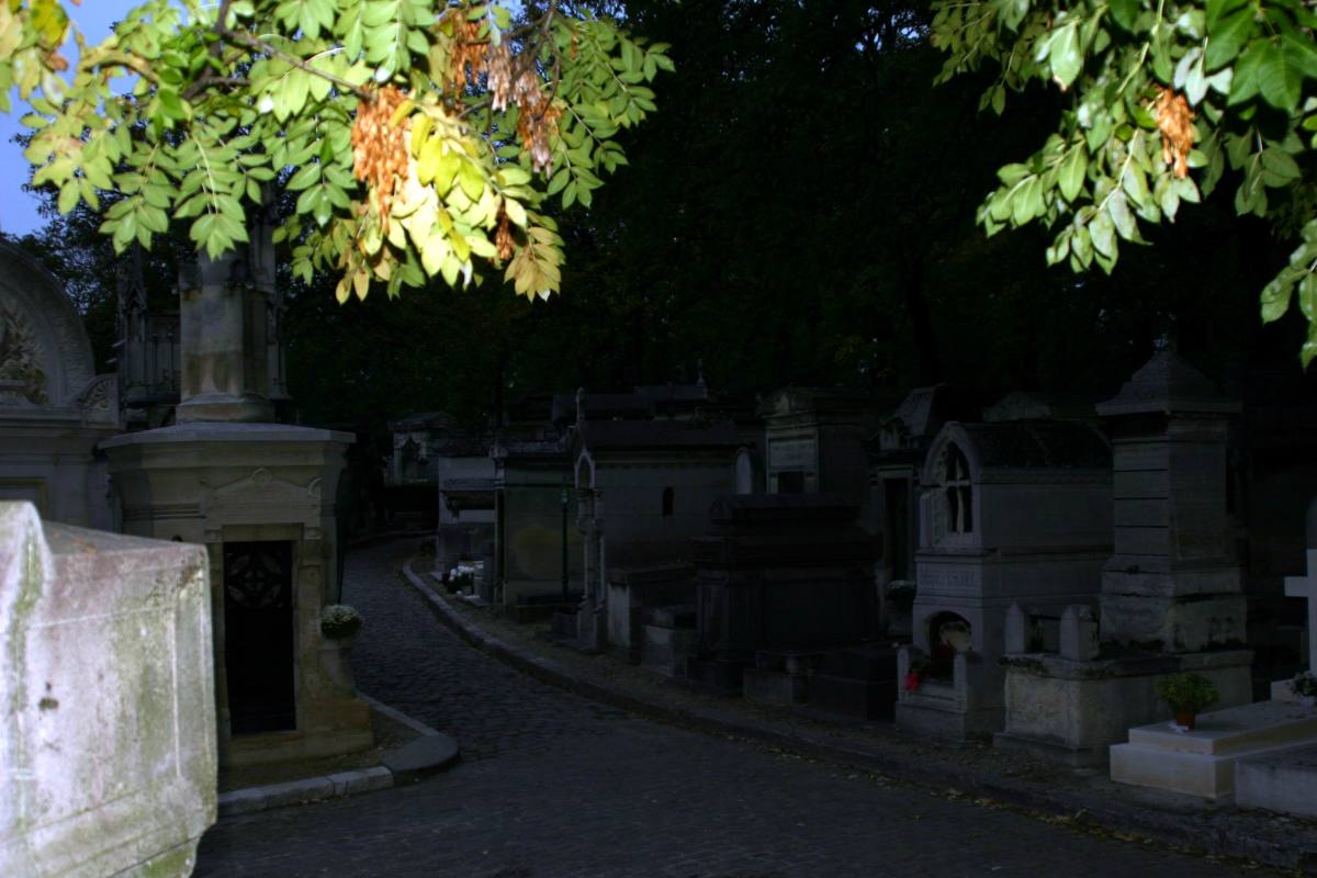 Top 5 Haunted Places You Must Visit in France - HubPages