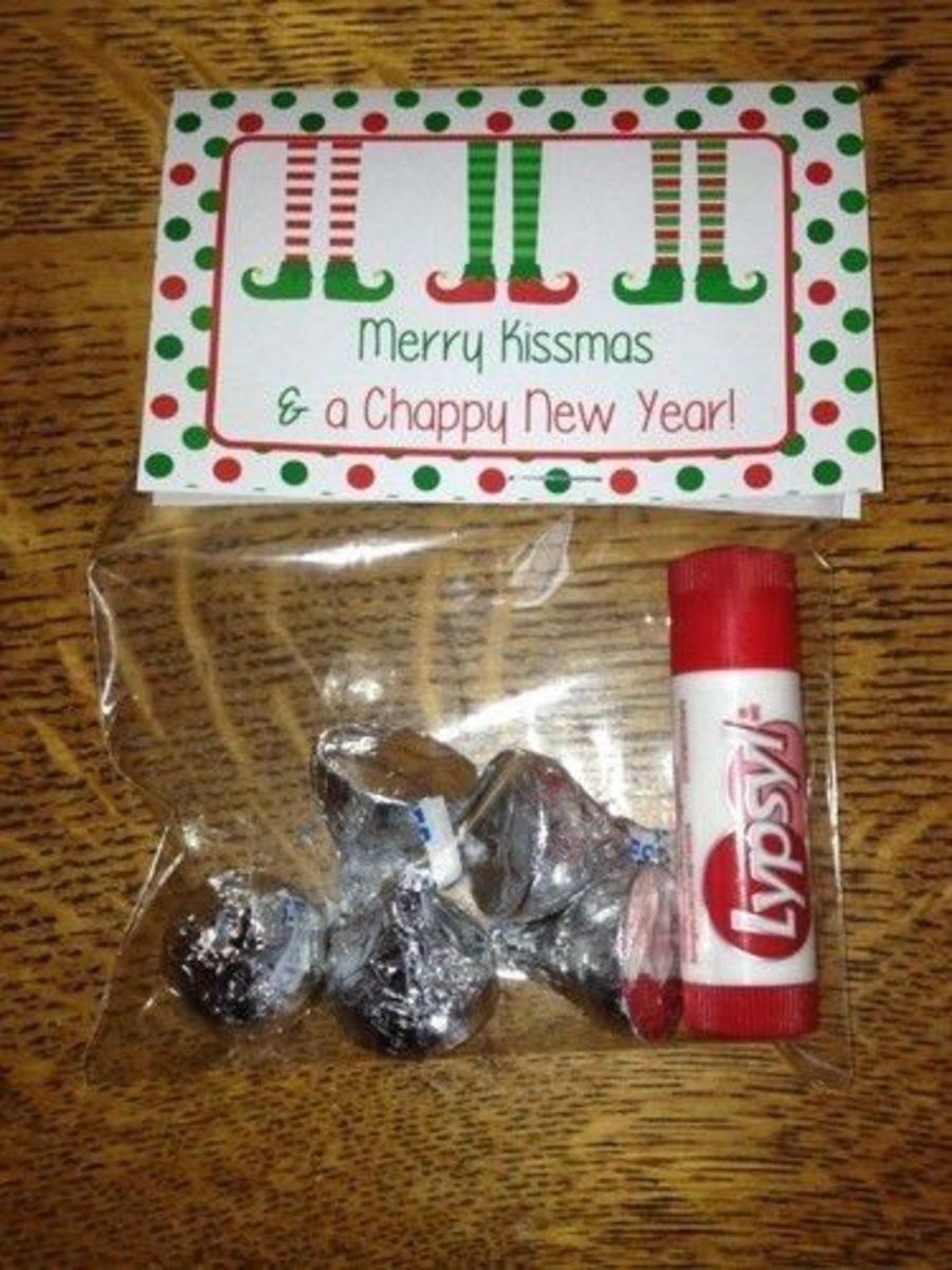 50+ Easy Christmas Gift Ideas for Neighbors Co-workers and Teachers ...