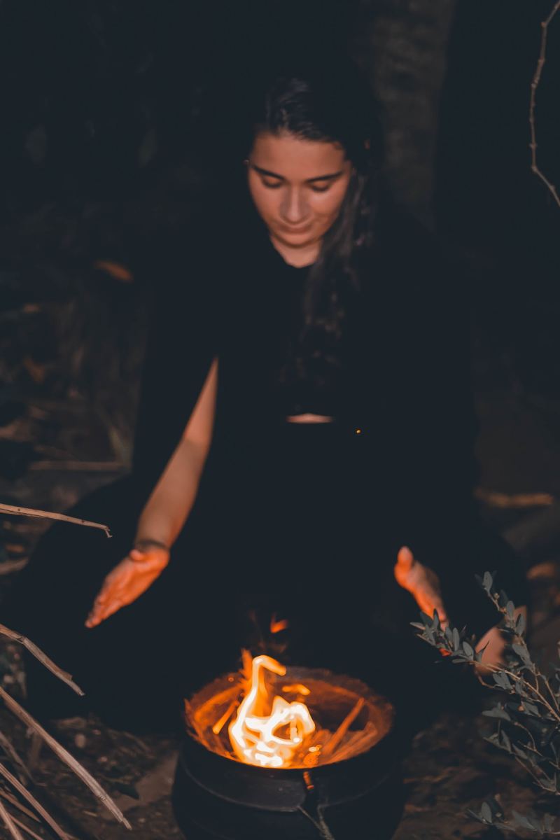 Using Pyromancy to Divine the Future - HubPages