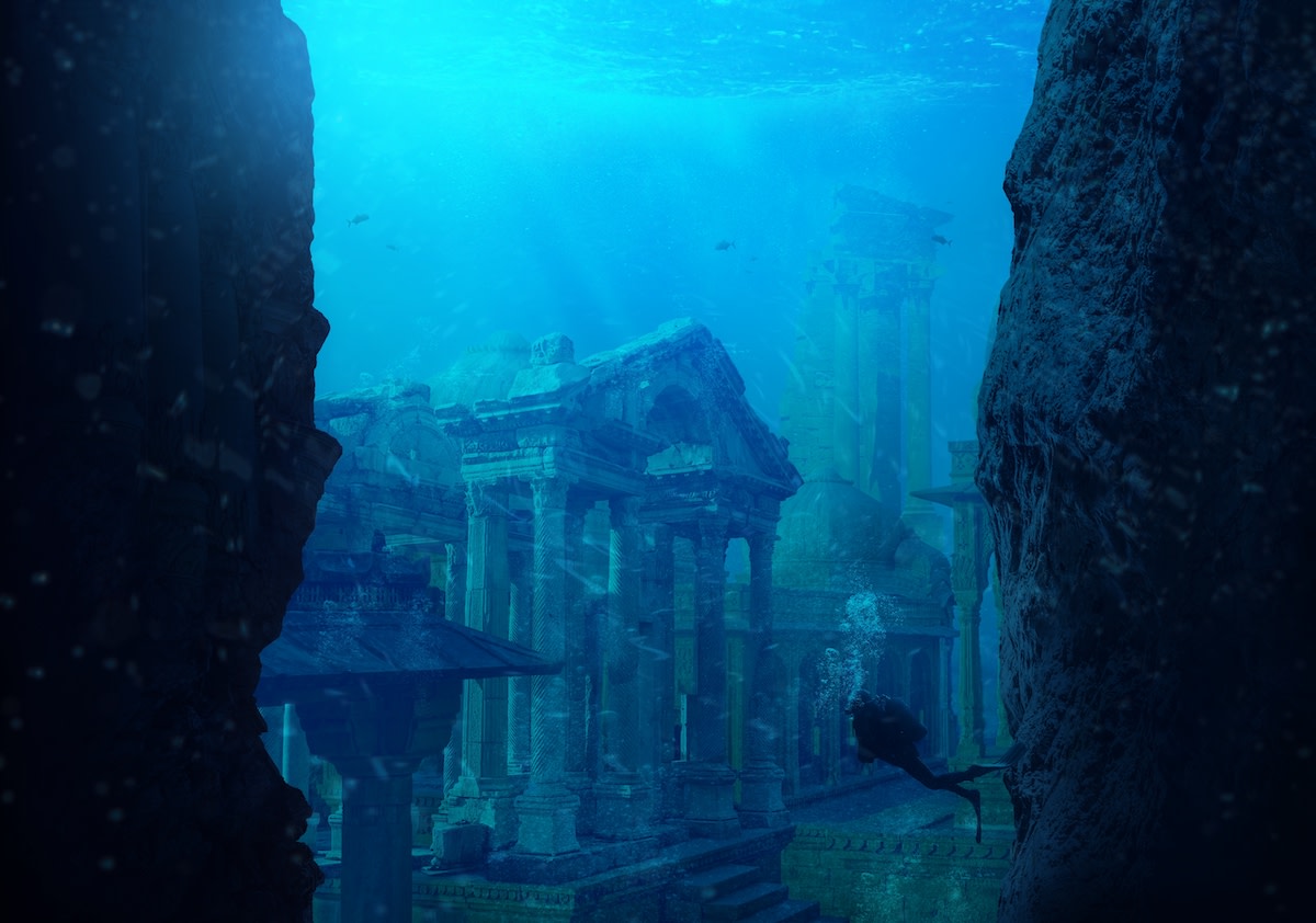 Meet the Man Who Claims To Be From Atlantis - HubPages
