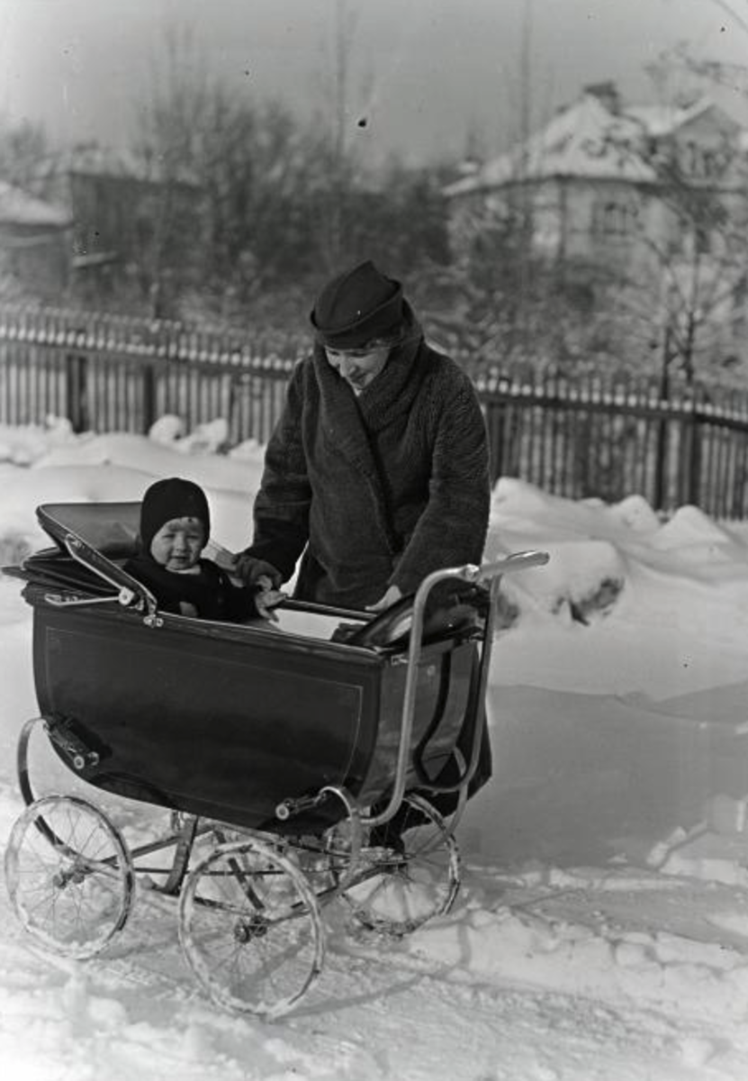 See How the Stroller Has Changed in 100 Years! - HubPages
