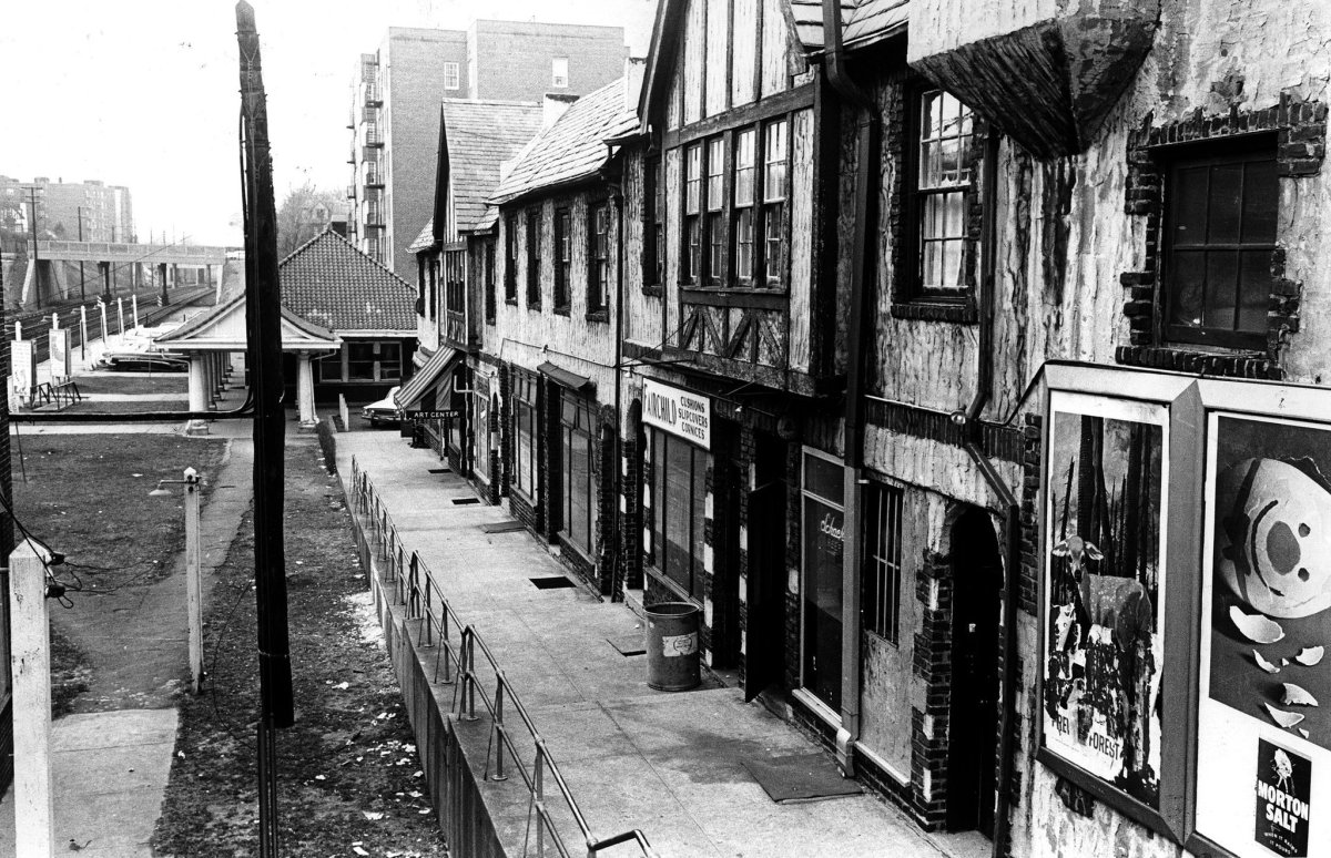 The Kitty Genovese Case: A Lesson in Human Social Behavior and the ...