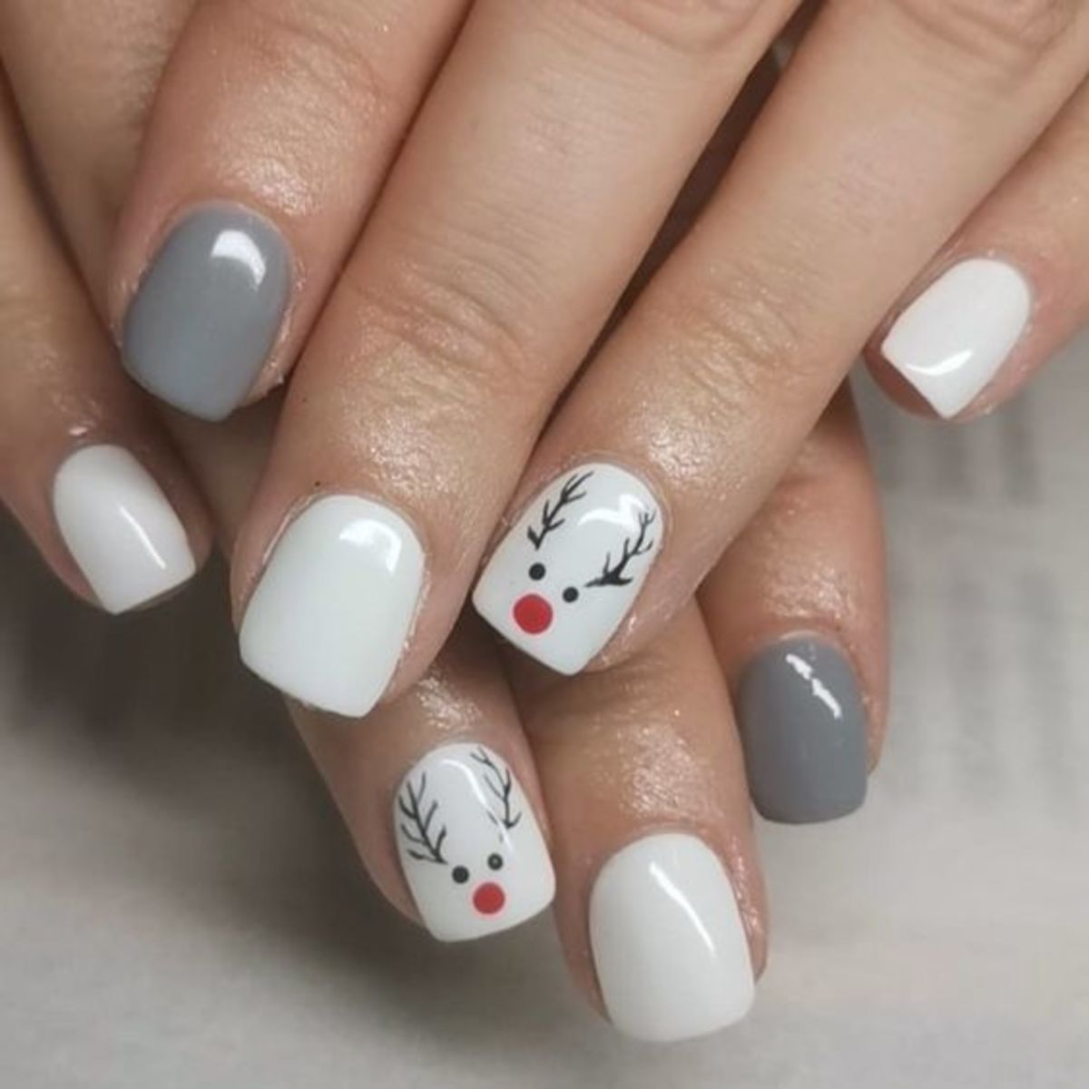75+ Stunning Winter Nail Art Designs for the Christmas Holidays - HubPages
