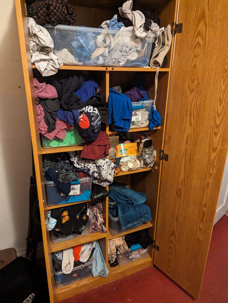 Sock Sorting - Perhaps the Pile Method Isn't the Best Method - HubPages