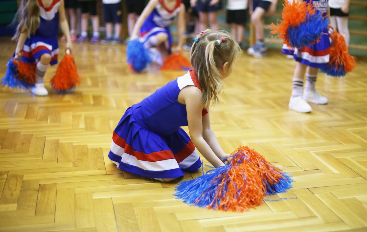 Everyone Is Hyping Up Tiny Cheerleader’s Epic Dance Moves She Thinks No ...