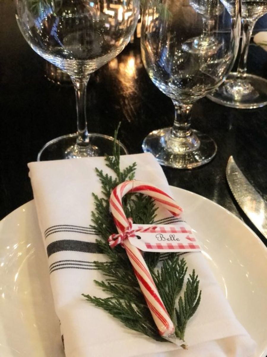 40+ Stunning Christmas Tablescape Settings and Decorating Ideas - HubPages