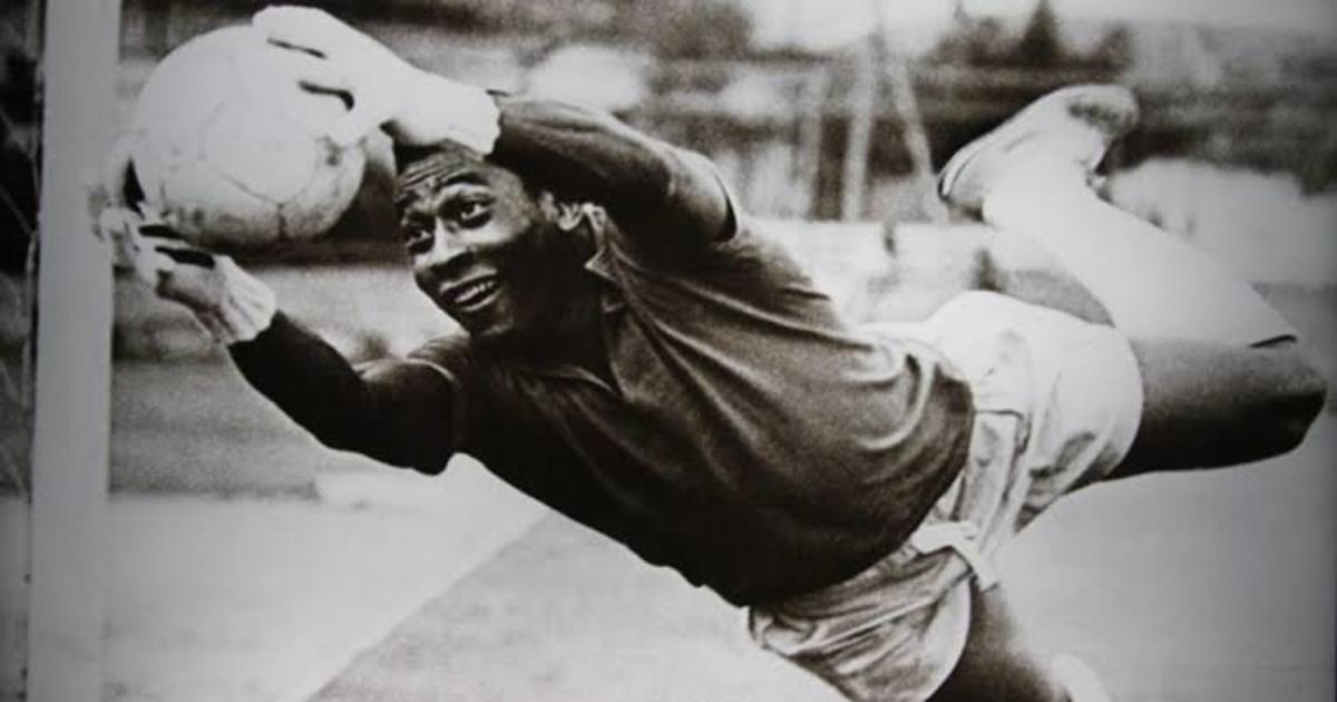 10 Great Forwards and Defenders Who Once Played as Goalkeepers - HubPages
