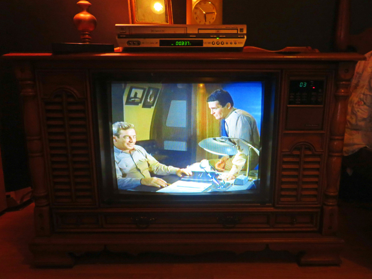 1985 Curtis Mathes Color Television Console Model K2654RM, Curtis Mathes Chassis C87-3, Made in ...