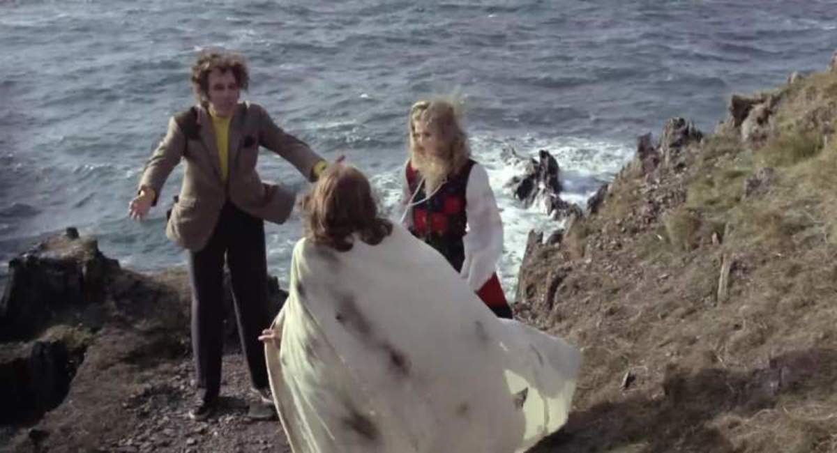 4 Horror Movies Featuring Characters Wearing PANTS! #Pants - HubPages