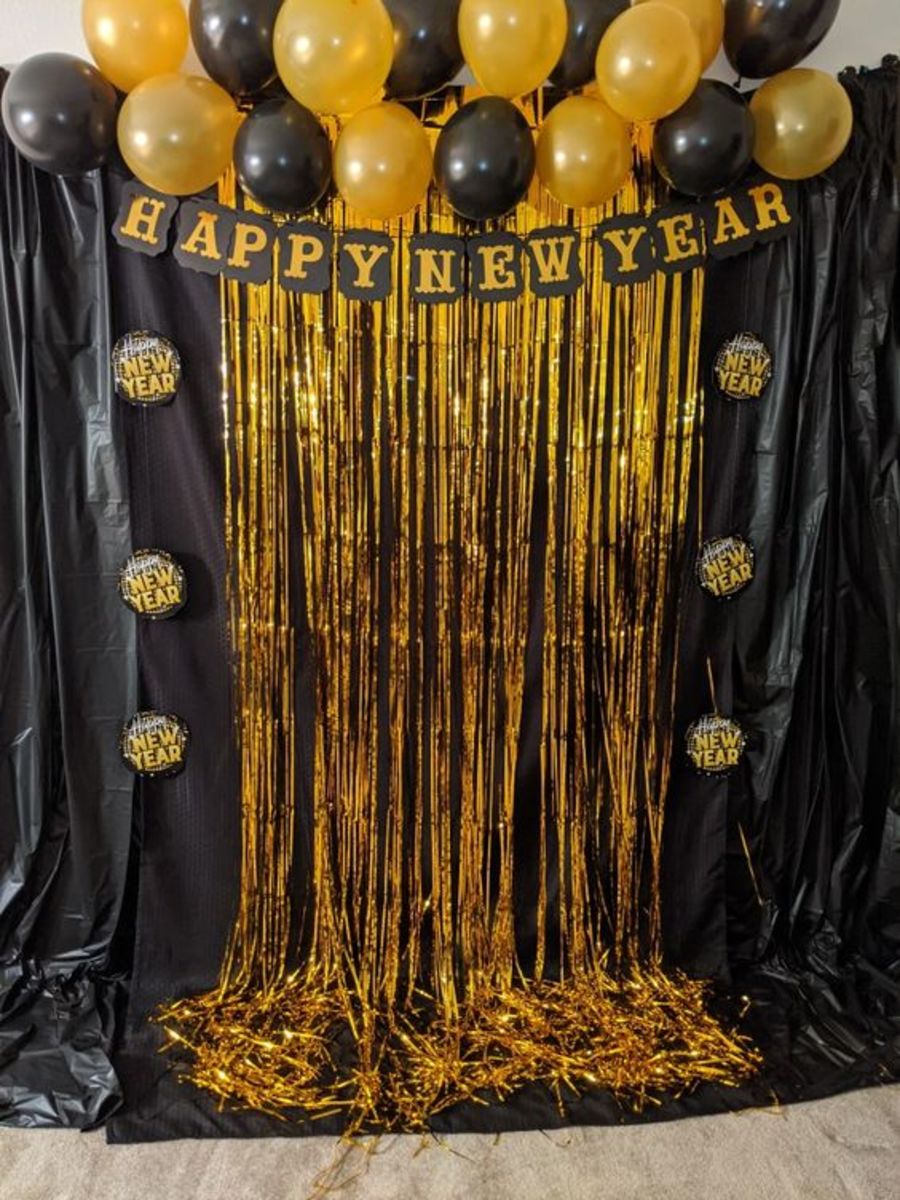 30+ Sparkly New Years Party Backdrop Ideas for 2024 - HubPages
