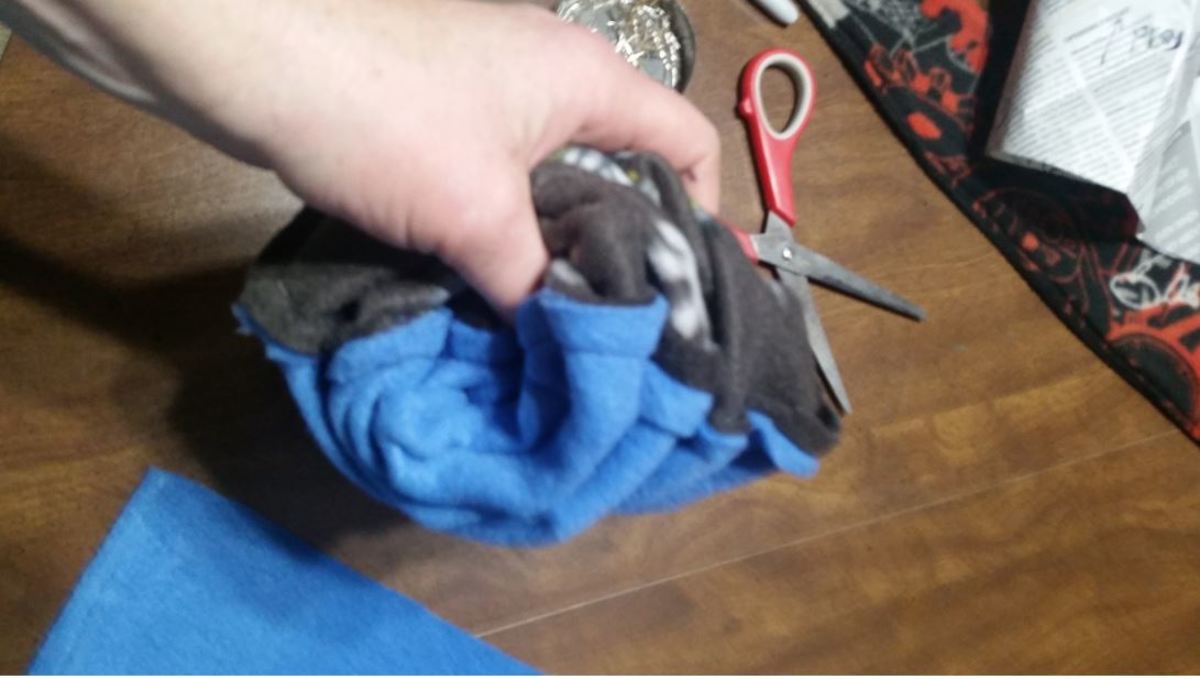 DIY Head Wrap Made With Fun Fleece and Velcro - HubPages