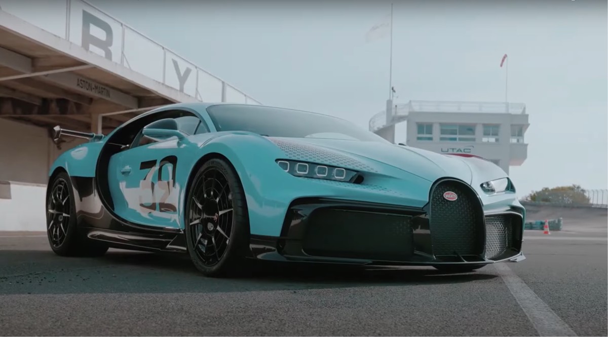 The Stripes On The Bugatti Chiron Pur Sport Grand Prix Are Tiny Bugatti ...