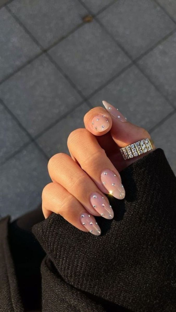 50+ Stunning Winter Nail Art Designs for Christmas and Beyond - HubPages