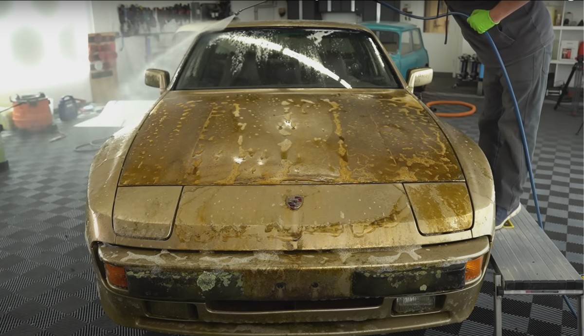 Abandoned Porsche 944 Brought Back To Former Glory With Its First Wash ...