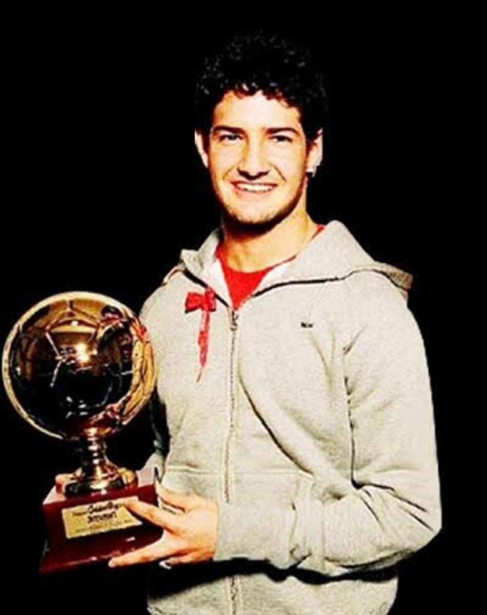 10 Footballers that Injuries Ended their Career - HubPages