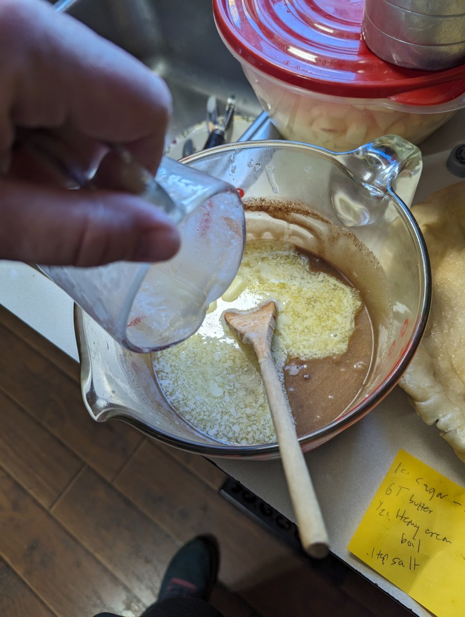 Apple Pie with a Caramel Infusion - HubPages