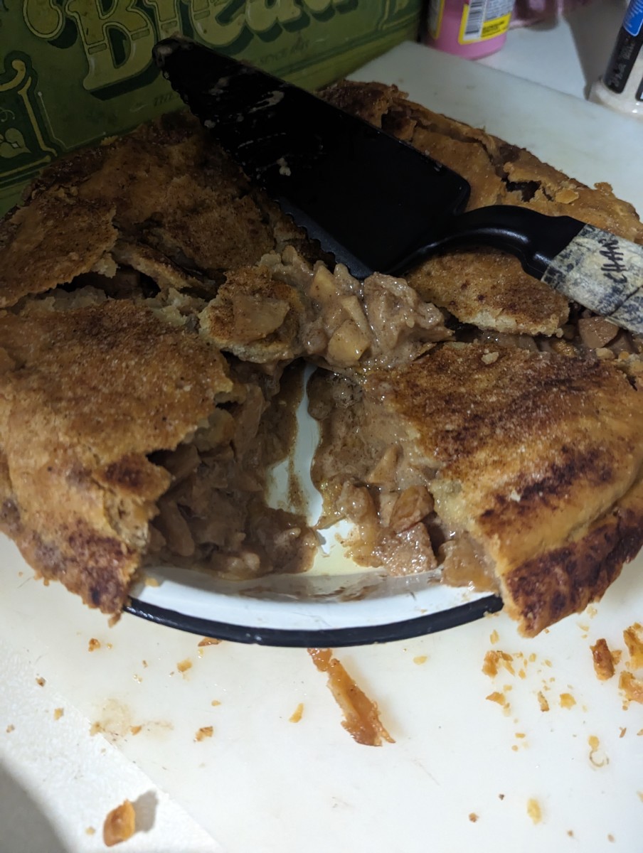 Apple Pie with a Caramel Infusion - HubPages