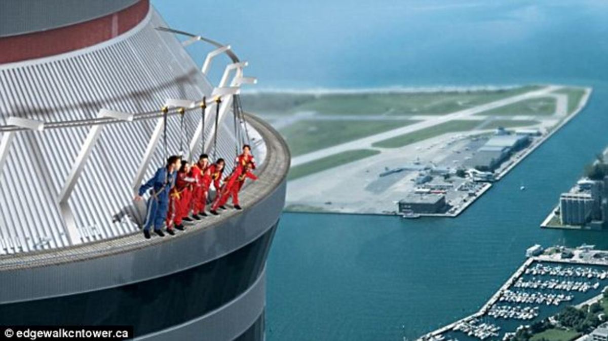 See the Incredible CN Tower - HubPages