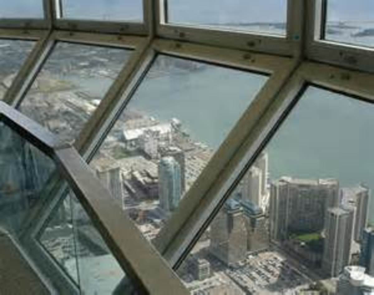 See the Incredible CN Tower - HubPages