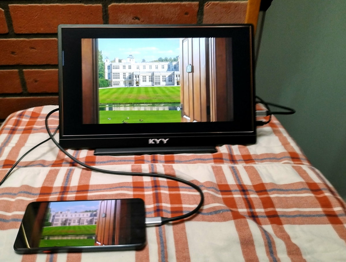 Review of the KYY 15.6 Inch 1080P Portable Monitor - HubPages