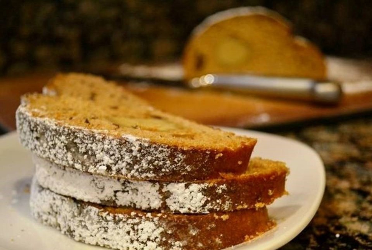 The Story of Stollen (German Christmas Bread) and 5 Recipes - HubPages