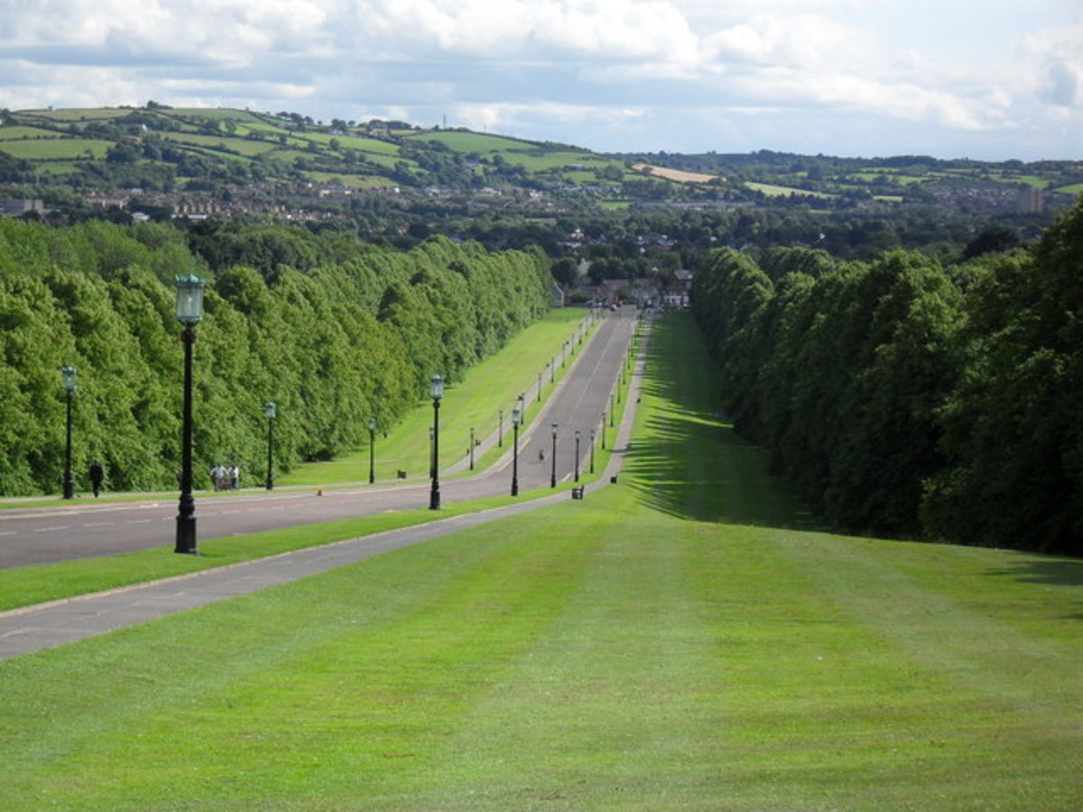 Visiting the Stormont Estate, Belfast, Northern Ireland: The Extensive ...