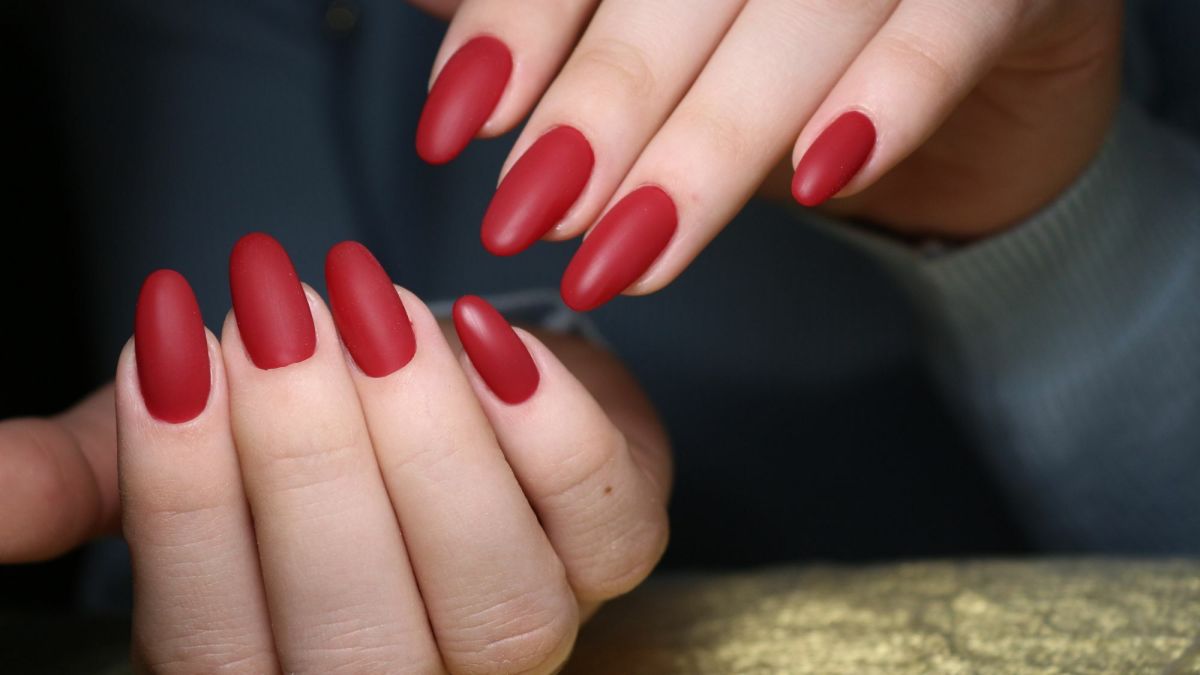 50+ Trendy Christmas Nail Ideas for the Holiday Season - HubPages