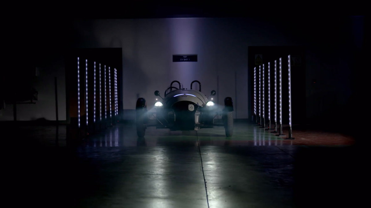 Morgan and Fellten Electrify the Future with Three-Wheeled XP-1 ...