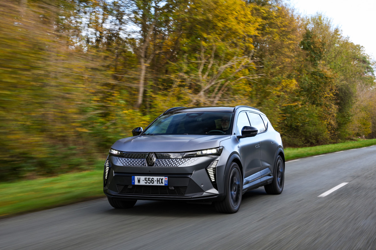 Renault Scenic E-Tech 100% Electric: Revolutionising Family Travel with ...