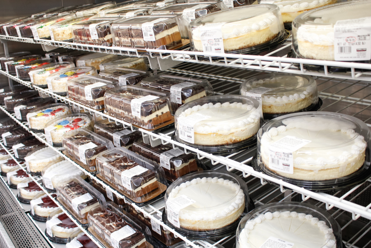 Costco Bakery's Massive New Pie Will Have People Running to Get It - Delishably News