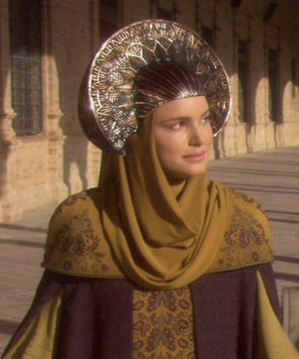 Ranking Padmé Amidala’s Costumes From "Star Wars Episode II: Attack of ...