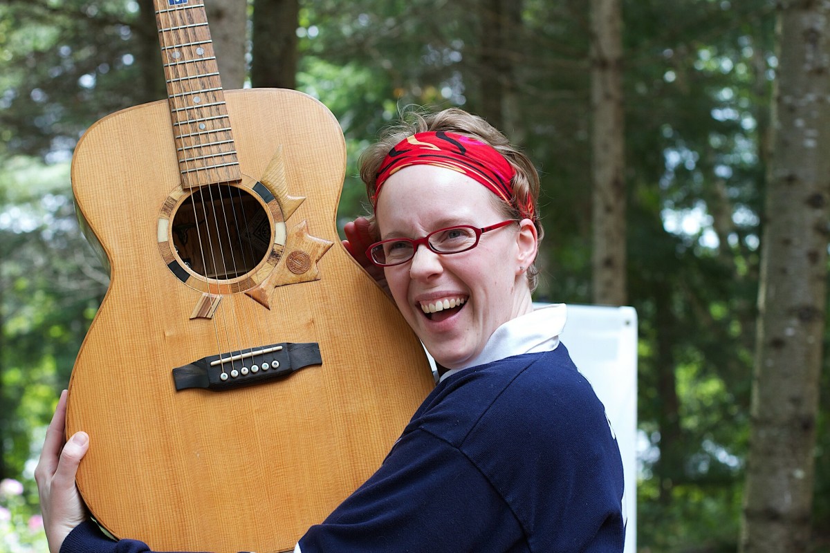 9 Stages to Play Acoustic Guitar for Fun - HubPages