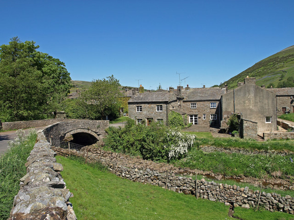 Travel North - 2: Swaledale Circuit - Catterick Village to Tan Hill Inn ...