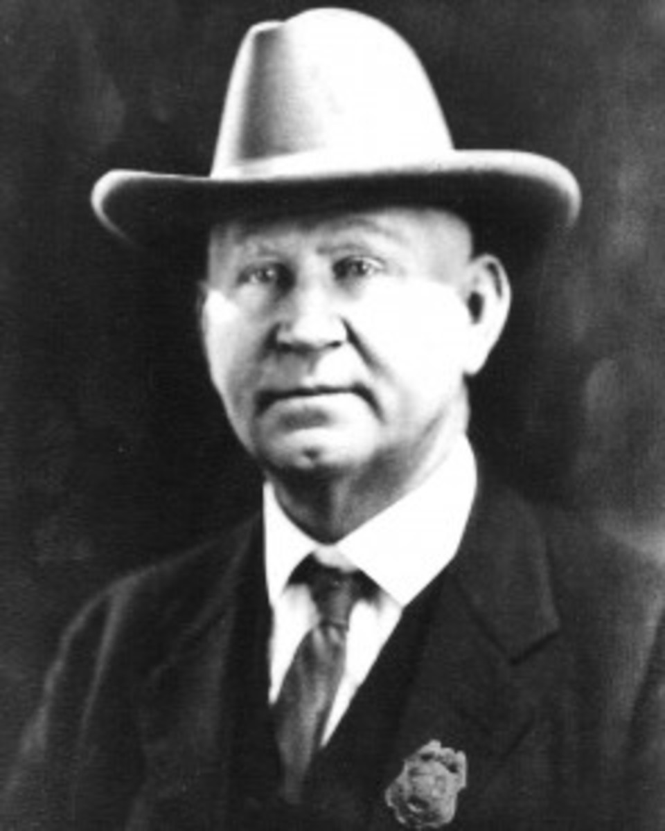 The Great Santa Claus Bank Robbery of 1927: A True Story - The CrimeWire